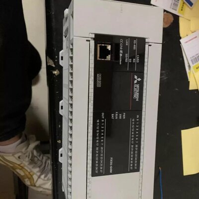 议价PLC-FX5U-64MT/ES 共一个 成色好 功能正