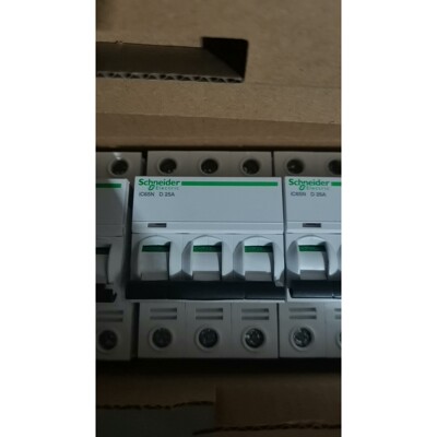 客服在线:A9F19325原装正品施耐德小型断路器3P25A D型【议价】