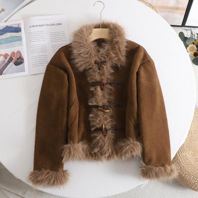 复古牛角扣毛毛拼接麂皮绒外套