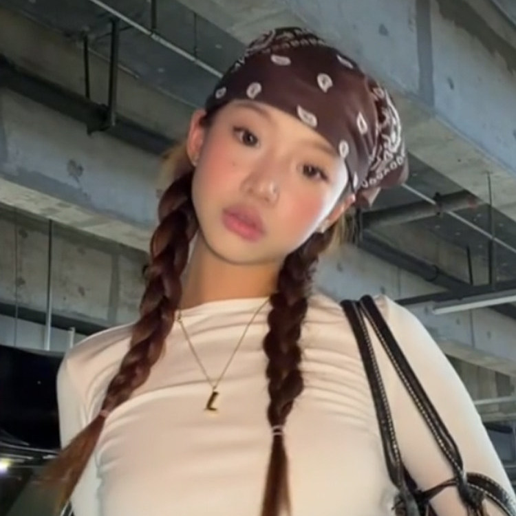 美式复古棕色腰果花方巾辣妹嘻哈包头巾街舞说唱潮人装饰纱巾遮耳