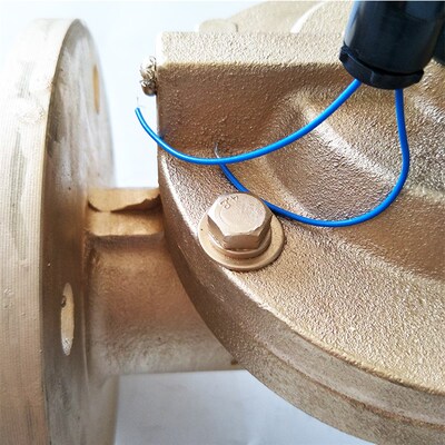 ZCS-DF铸铁法兰AC2o20V电磁阀DN40-150水用DC24V水管常闭式开关阀