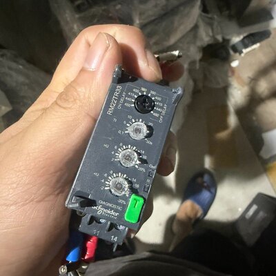 可维修施耐德RM22TR33相序继电器议价