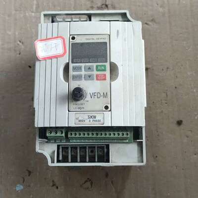 议价-台达VFD007M43B，成色如图，功能正常包好，少上下盖板