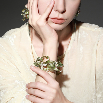 【2026新款】AS设计师品牌轻奢绿金兰花手镯异形珍珠手环手链高级