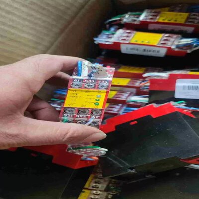 议价SAFE21安全继电器AR96572000件功