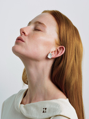 Iquraii 25春夏 nelumbo田田系列 荷叶小耳钉 烧白/亮面银