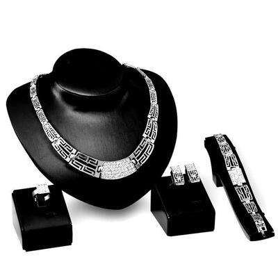 Necklace earringss bracelet ring set wedding banquet Jewelry