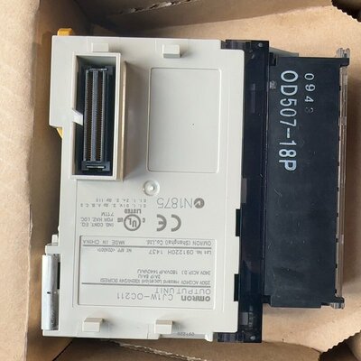 议价继电器输模块CJ1W-OC211CJ1W-OC201