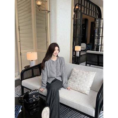 cchen陈陈 牛乳酥绒◆软糯亮丝混纺纱钉钻毛衣设计感新款上衣女