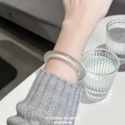 冰透高冰玛瑙手镯女天然玉髓镯子冰种白月光玉手镯女款白月光玉镯