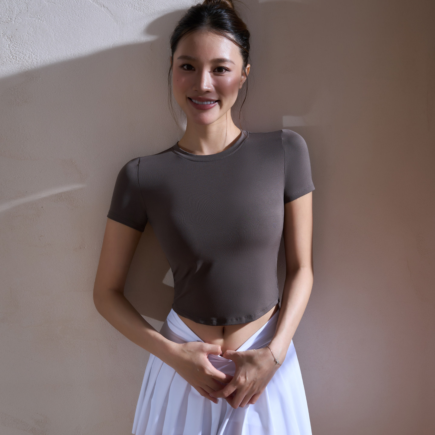 yoyomeat短袖露脐普拉提瑜伽服女圆领紧身运动t恤轻薄裸感健身服