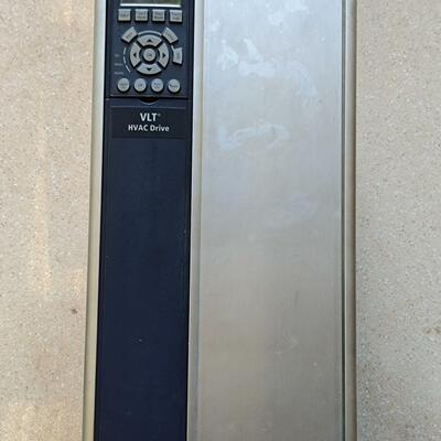 FC-102P30KT4E20H2XGXXXX 131F5454 丹佛斯变频器 30KW议价维修