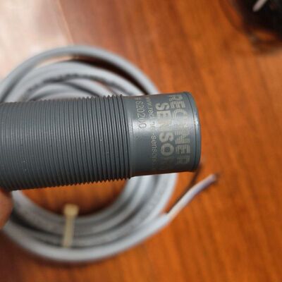 RECHNER传感器型号820200 PNP型 工业级灰白色