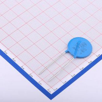 820KD20 压敏电阻 钳位电压135V 45焦耳 插件压敏电阻 插件 压敏