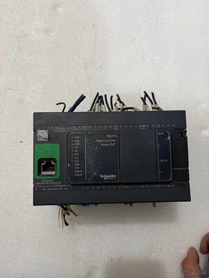 TM241CEC24R二手拆机施耐德PLC实物图拍摄无破损，议价商品