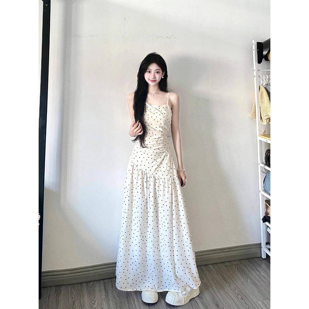 法式茶歇白色波点吊带连衣裙子女收腰气质温柔设计高级感长裙夏季
