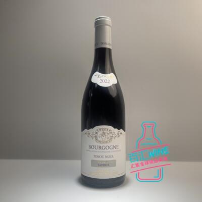 红李子石榴香草肉桂灌木丛的香气