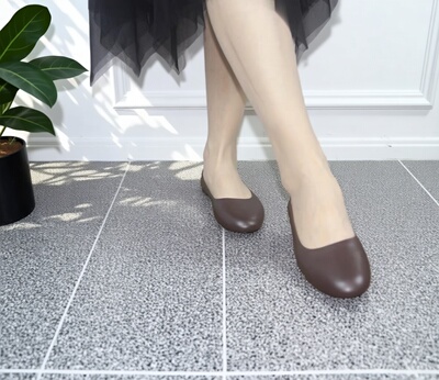 头层牛皮平底女鞋JUMBO舒适休闲