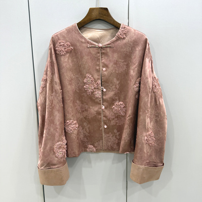 72037欧洲站26春轻奢复古盘扣圆领钉珠立体花朵人丝提花国风外套