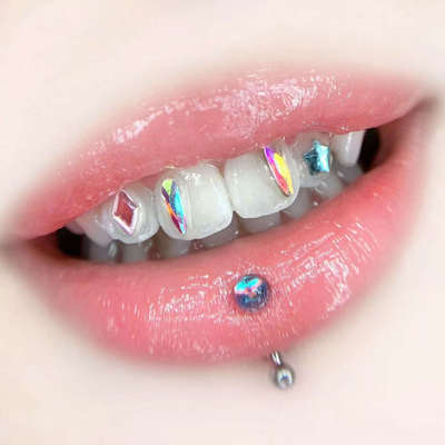 吸血鬼虎牙牙钻爆闪小众辣妹饰品