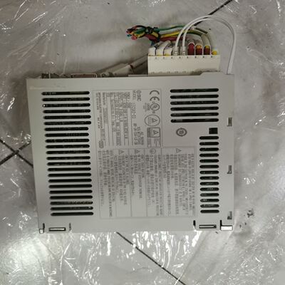 驱动器，100W，200W，400W都有，LECSA2
