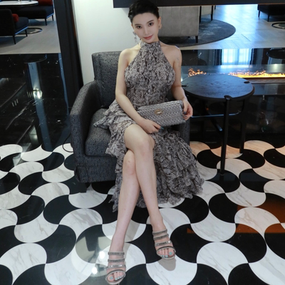 孙智惠法式无袖挂脖连衣裙