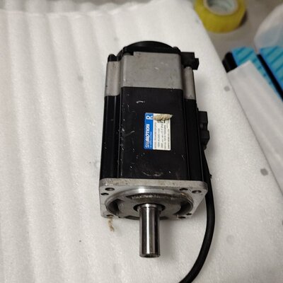 可维修三洋伺服电机R2AA08075FCPF6，功率750W，电（议价）