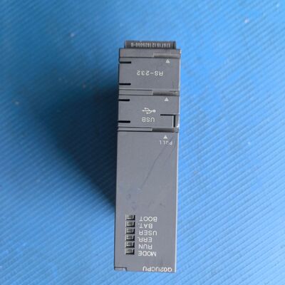 Q02UCPU   拆机  成色漂亮  图片实物拍摄