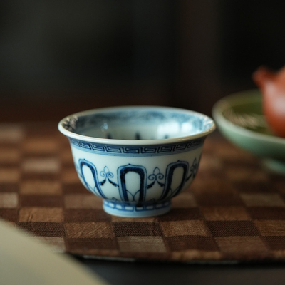宛玉青花宝相纹小压手杯85ml