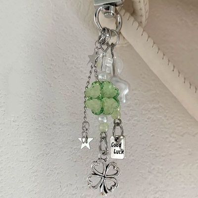 四叶草挂件少女手机壳自制手作