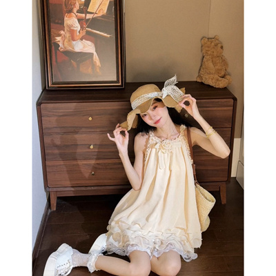 Seven 七分糖木耳边立体花朵吊带连衣裙女夏宽松无袖裙子甜妹短裙