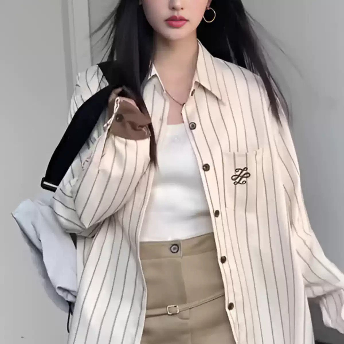 韩系慵懒宽松条纹ins衬衫女秋冬2026新款设计感小众时尚百搭上衣