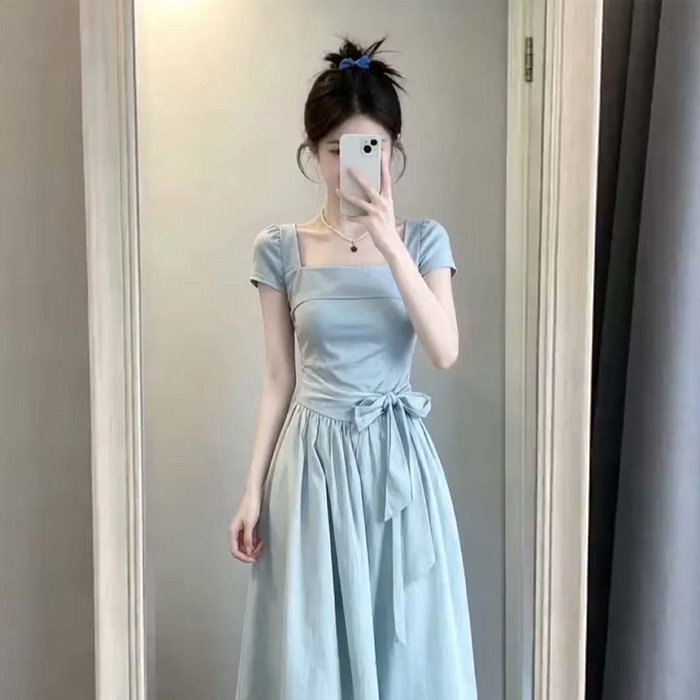 法式蓝色方领连衣裙子女2026新款夏季气质绝美高级感漂亮掐腰长裙