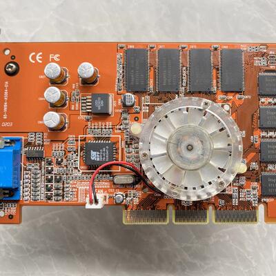 启亨 Geforce2  MX400 64M AGP4X   显卡