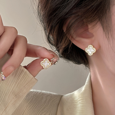 伊灿轻奢镶钻四叶草耳钉耳