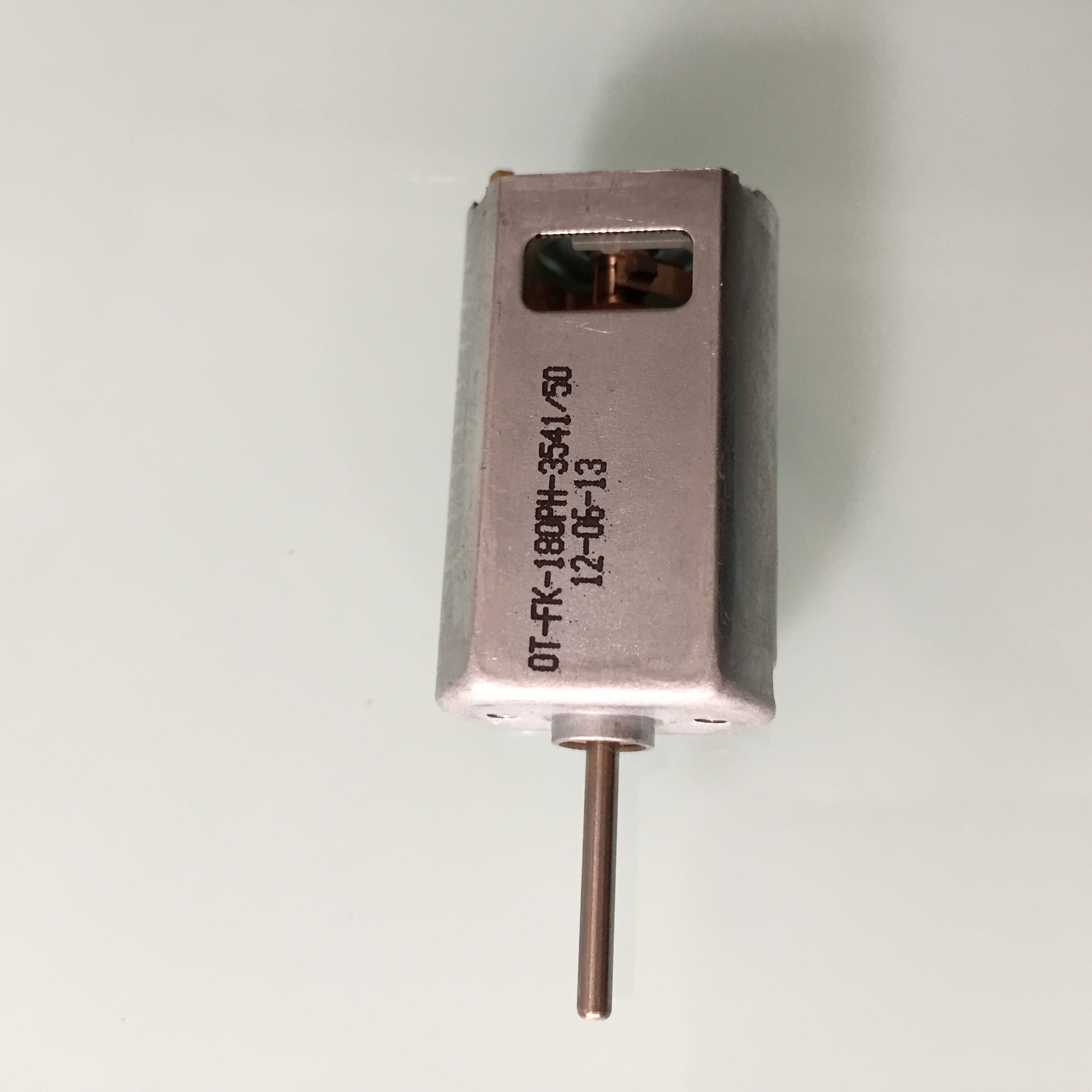 特价FK-180PH-3541碳刷 带散热孔 180电机 直流高速航模电机