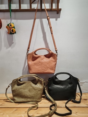 外贸出口头层牛皮水洗皮复古时尚个性女款手提斜挎包