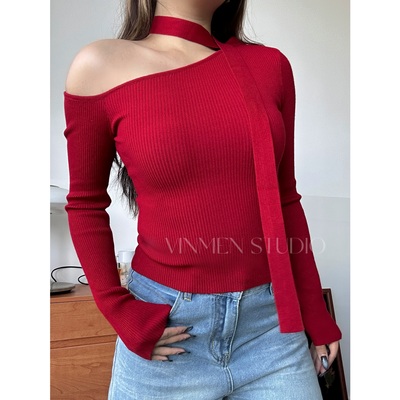 VINMEN STUDIO派对女王 红色斜肩飘带针织衫长袖秋冬内搭241110