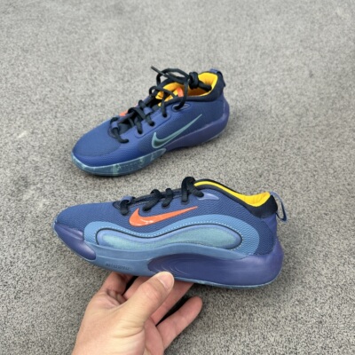 NIKE耐克正品儿童中大童青少年耐磨防滑缓震篮球鞋童鞋 FN4384