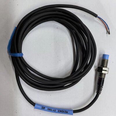 议价kEYENCEEV-108U接近开关 实物拍摄 功可维修
