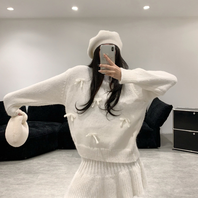 VANESSA-蝴蝶结毛衣+半身裙套装257281