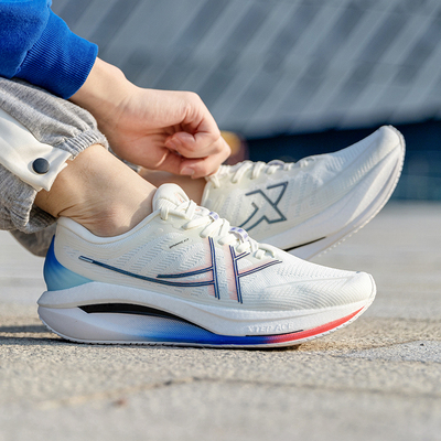 特步男鞋减震透气青少年运动鞋