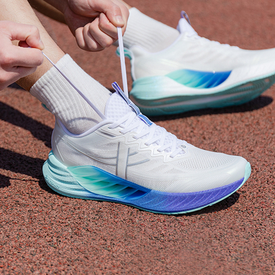 特步轻便透气跑步鞋运动鞋