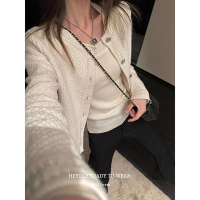 黑豆哼哼 温柔秘籍*春装上衣气质高级感重工白色针织小香风外套女