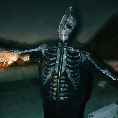 炫酷骷髅烫钻拉链连帽衫