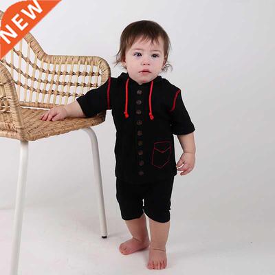 Kids t-shirt short sleeve black ribbed with hood front butto