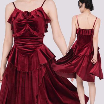 小众设计感红色丝绒吊带裙