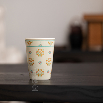 圭隐堂米黄釉宝相花纹可乐杯随手杯中式家用陶瓷大号个人专用水杯