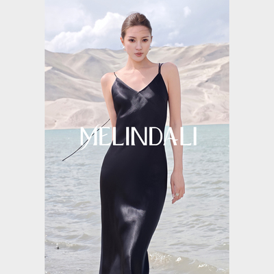 MELINDA LI【乌梅】重磅醋酸光泽感水波纹斜裁蕾丝拼接半裙上衣