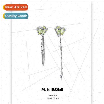 Hand-wound wire green love heart asymmetric earrings适用wome